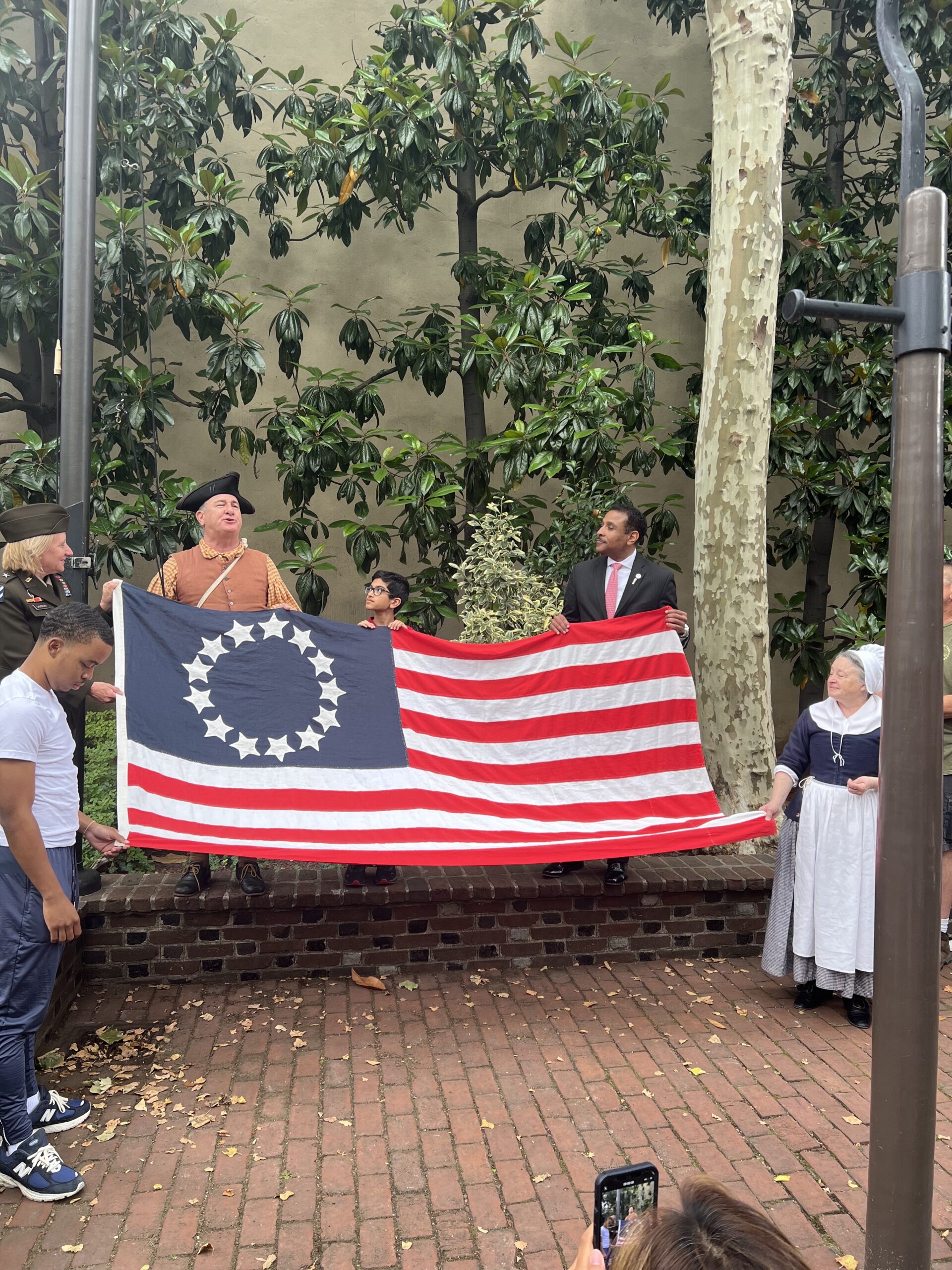 Superintendent Celebrates Flag Day - The School District of Philadelphia